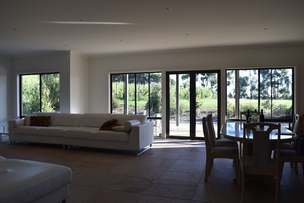 Labertouche Gypsy Creek Winery, Australia | Australian Accommodation