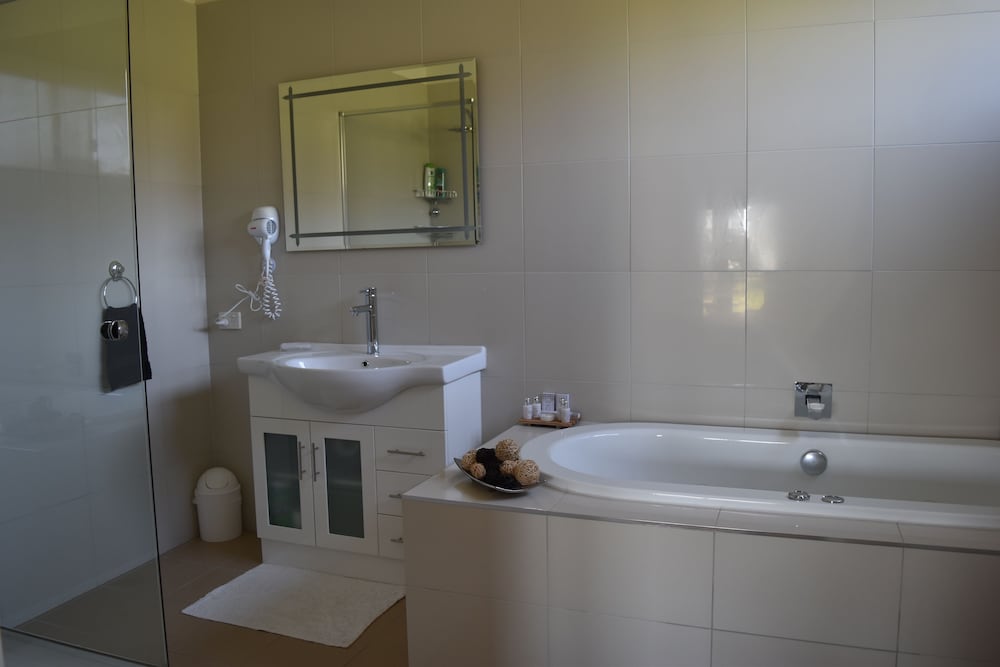 Labertouche Gypsy Creek Winery, Australia | Australian Accommodation