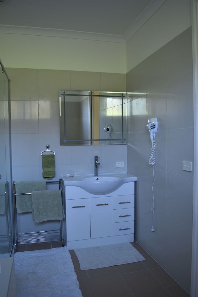 Labertouche Gypsy Creek Winery, Australia | Australian Accommodation