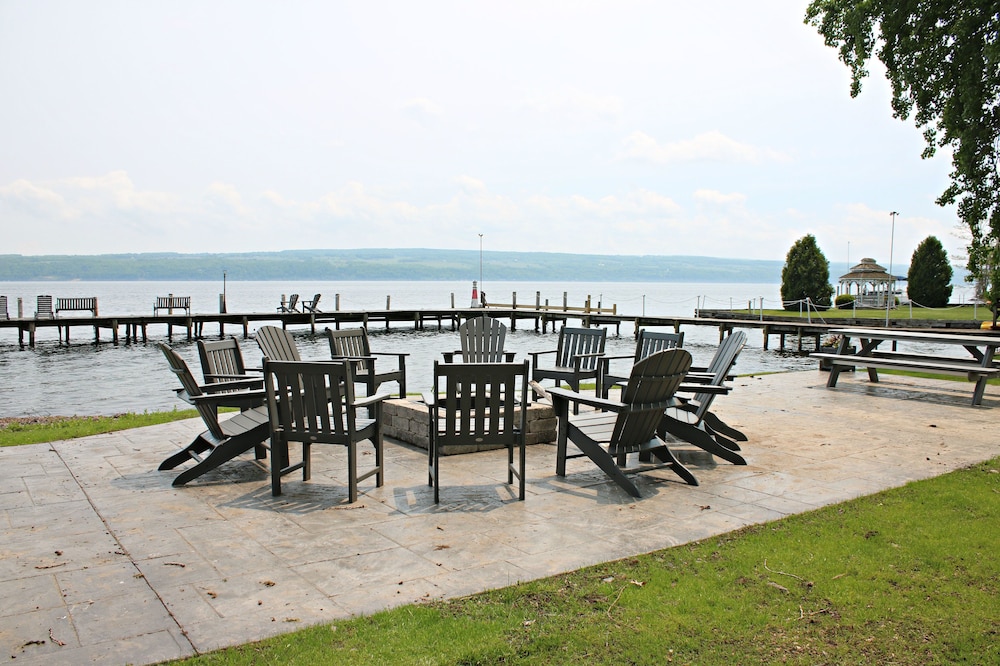 Plum Point Lodge in Himrod | Best Rates & Deals on Orbitz