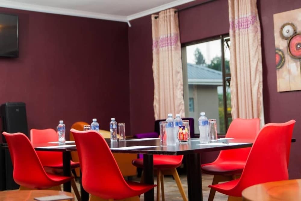 eMfuleni Lifestyle Deals & Reviews (Lobamba, SWZ) | Wotif