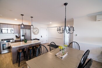 Cranmore Condominium Lodging, North Conway: Room Prices & Reviews ...