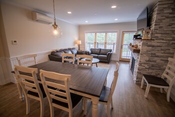 Cranmore Condominium Lodging, North Conway: Room Prices & Reviews ...