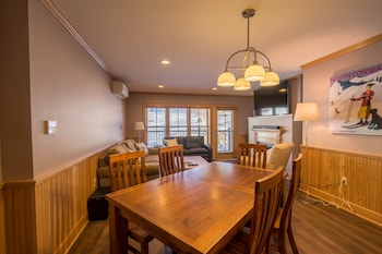 Cranmore Condominium Lodging, North Conway: Room Prices & Reviews ...