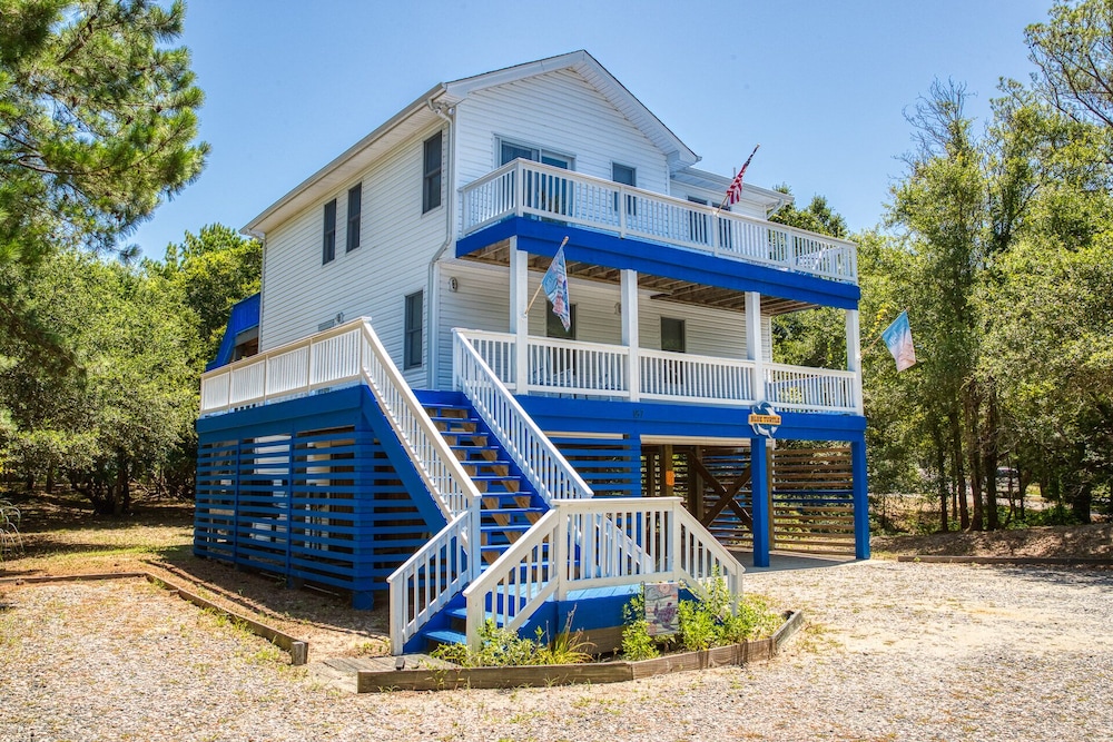 Blue Turtle Beach House with 2 pools, hot tub near beach in Chicahauk ...