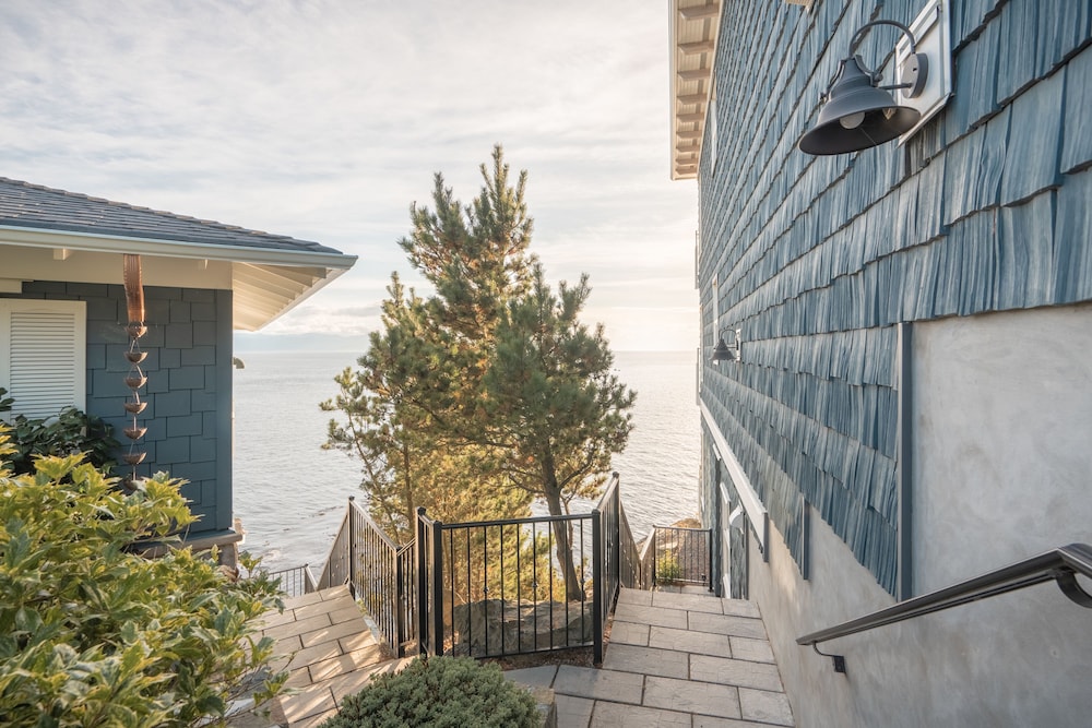 SookePoint Ocean Cottage Resort in Sooke | Best Rates & Deals on Orbitz