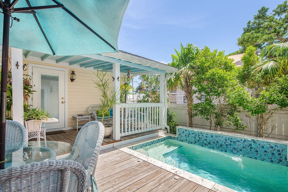 ~ COPA CABANA ~ Classic Key West cottage just a stone’s throw from the ...