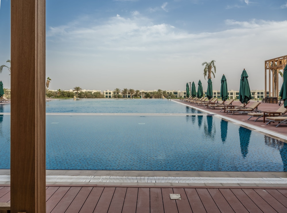 Retaj Salwa Resort & Spa in Abu Nakhlah | Best Rates & Deals on Orbitz