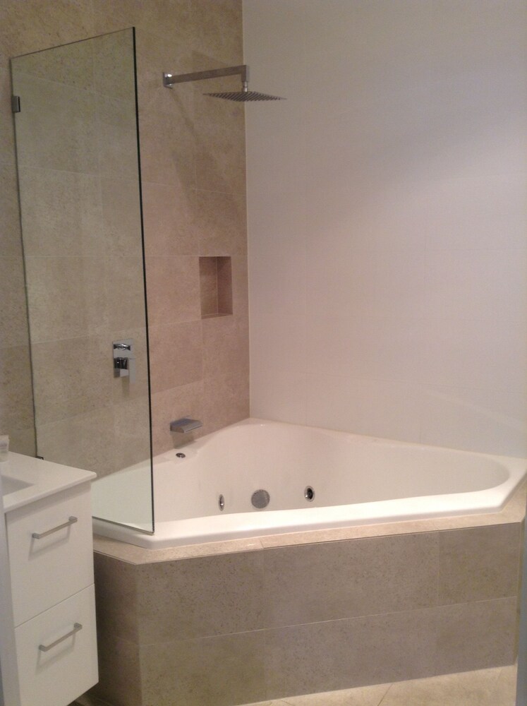 Stables Boutique Motel Deals & Reviews (Adelaide, AUS) | Wotif