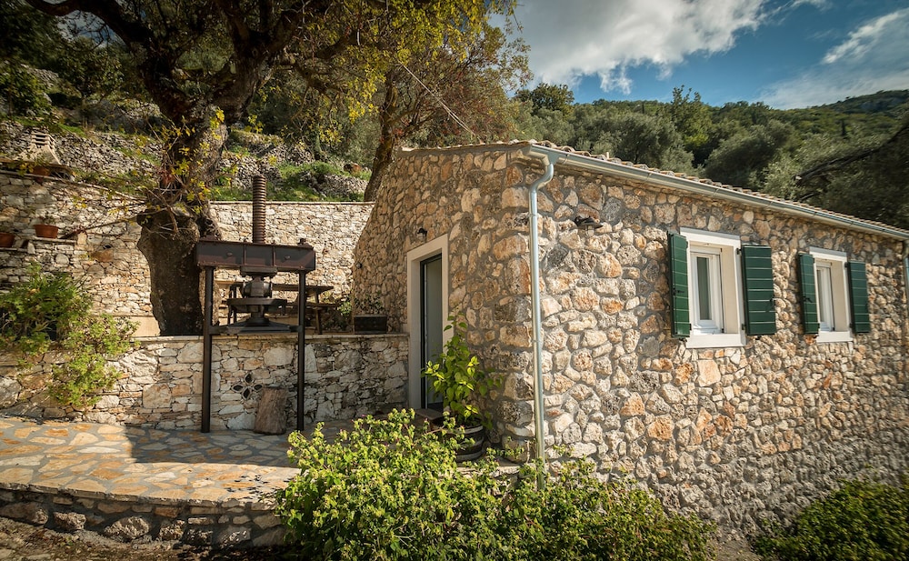 Charming and traditional small stone house. - Corfu | Vrbo