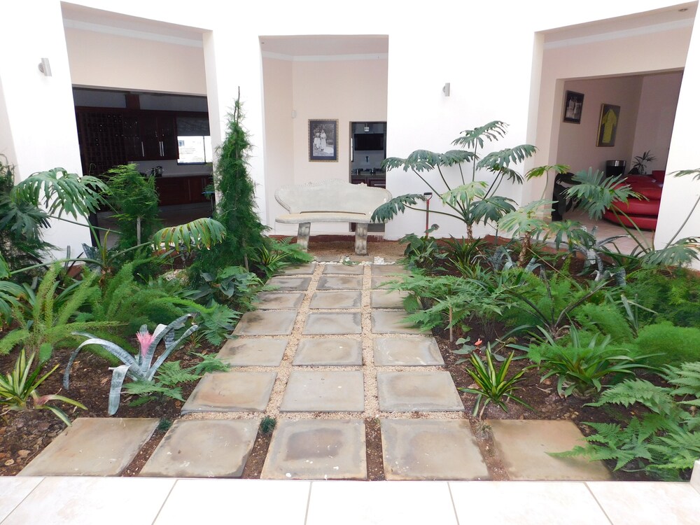 Phoka House a nice Country located house away from the busy city ...
