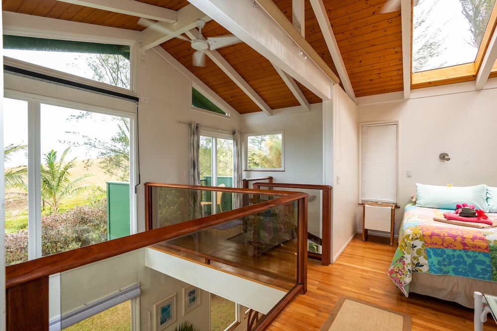 Rainbow Lookout! Private Hot Tub + Pool Access + New Central ...