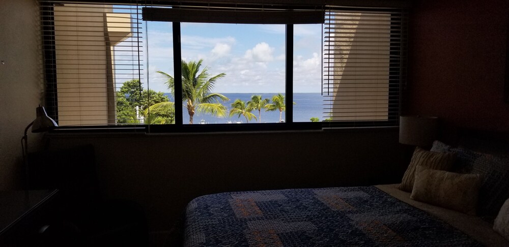 Moon Bay Key Largo; Water View. Diver's Heaven Contactless check in ...