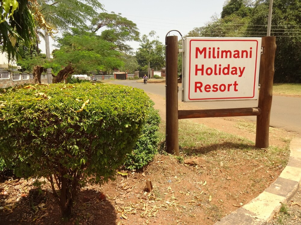 Milimani Holiday Resort: Rooms, Reviews & Deals (Kisumu, KEN) | Wotif