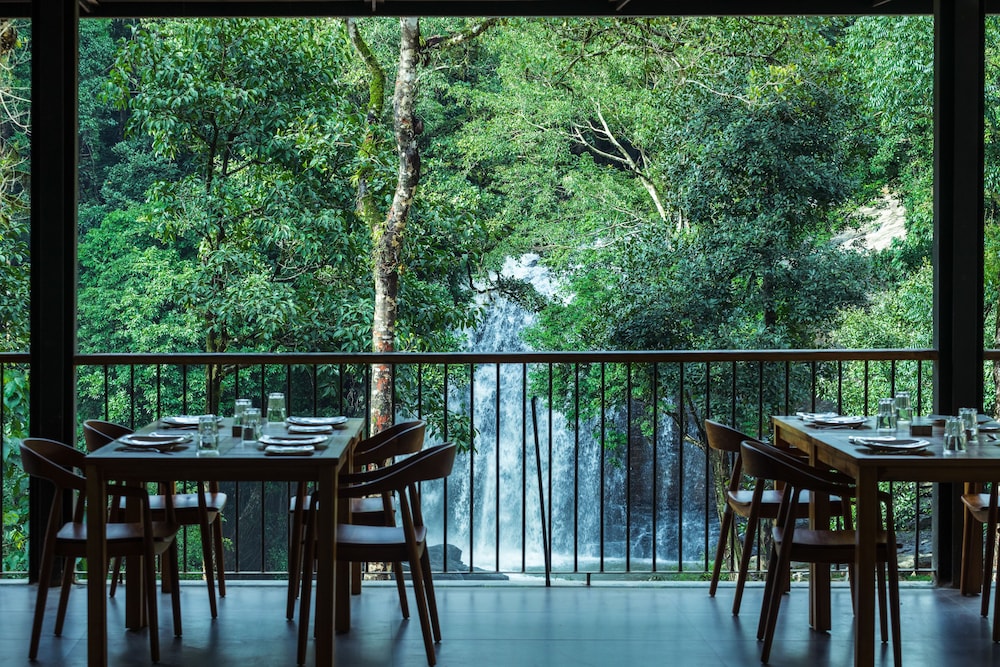 Welcomheritage Ayatana A Super Luxury Resort in Coorg in Somvarpet ...