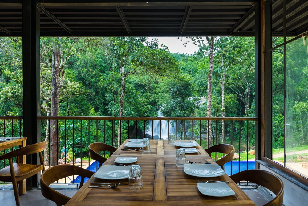 Welcomheritage Ayatana A Super Luxury Resort in Coorg in Somvarpet ...