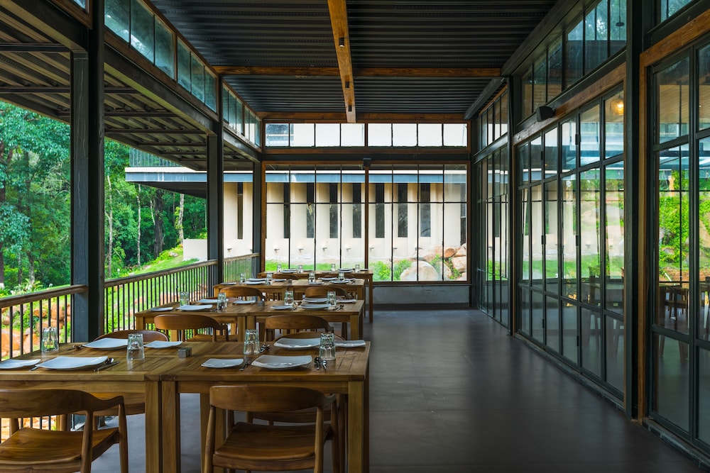 Welcomheritage Ayatana A Super Luxury Resort in Coorg in Somvarpet ...