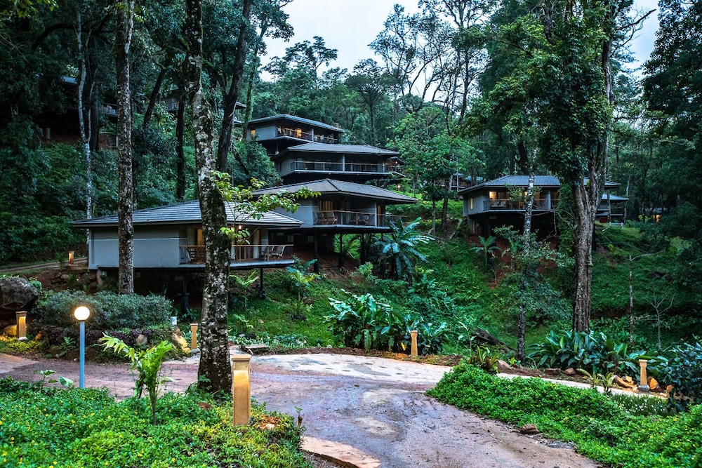 Welcomheritage Ayatana A Super Luxury Resort in Coorg in Somvarpet ...
