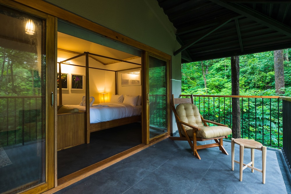 Welcomheritage Ayatana A Super Luxury Resort in Coorg in Somvarpet ...