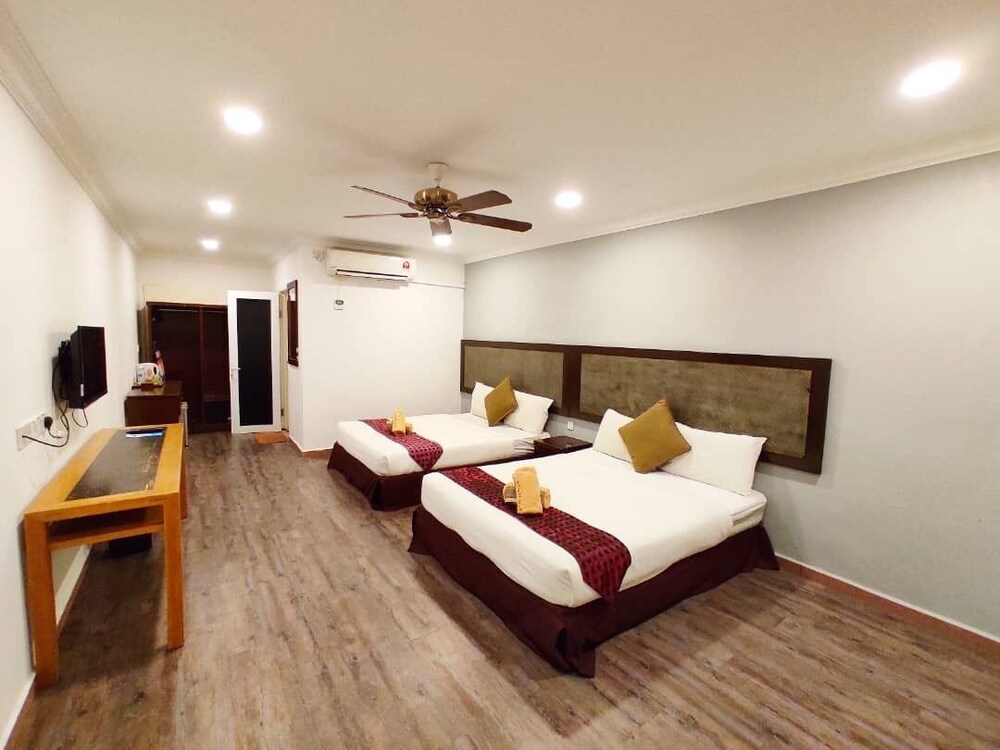 Shell Out Cenang Beach Resort in Langkawi | $42 Best Rates & Deals on ...