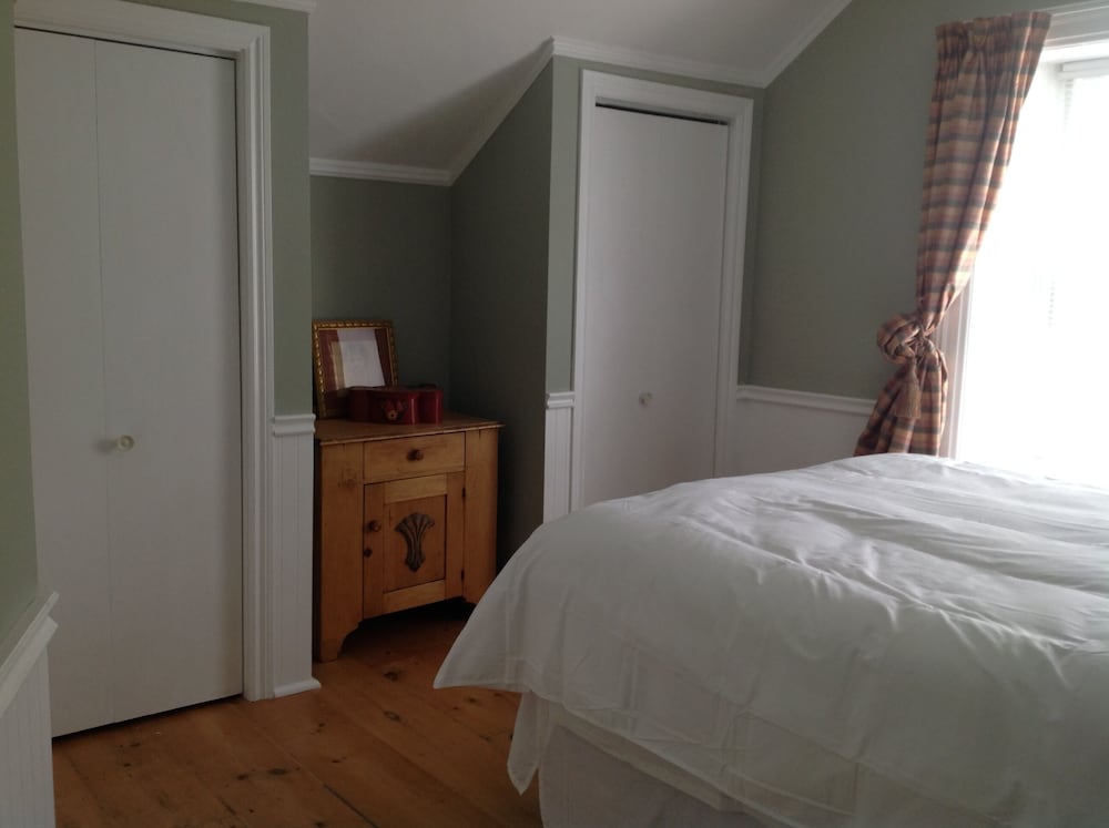 Phaeton, the first of the houses of the stone coach house - Picton | Vrbo