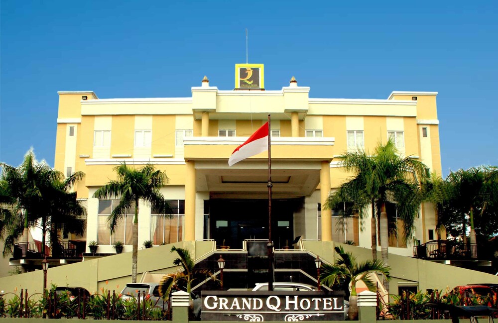 Grand Q Hotel Gorontalo in Gorontalo | Best Rates & Deals on Orbitz