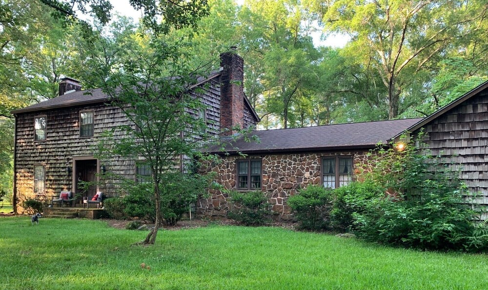 Big home Reunions Business Trips MSU events on 150 acres just 2.5 miles ...