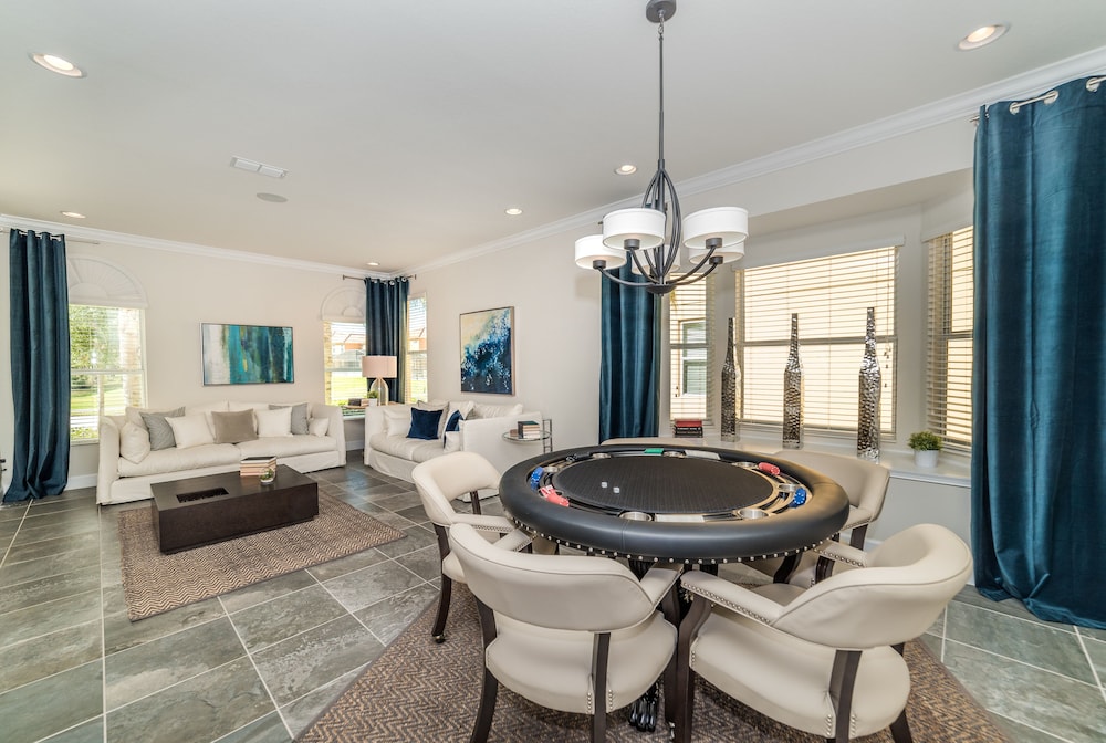 🏡 Luxurious Model Resort Pool Home Near Disney! Perfect for Family Fun ...