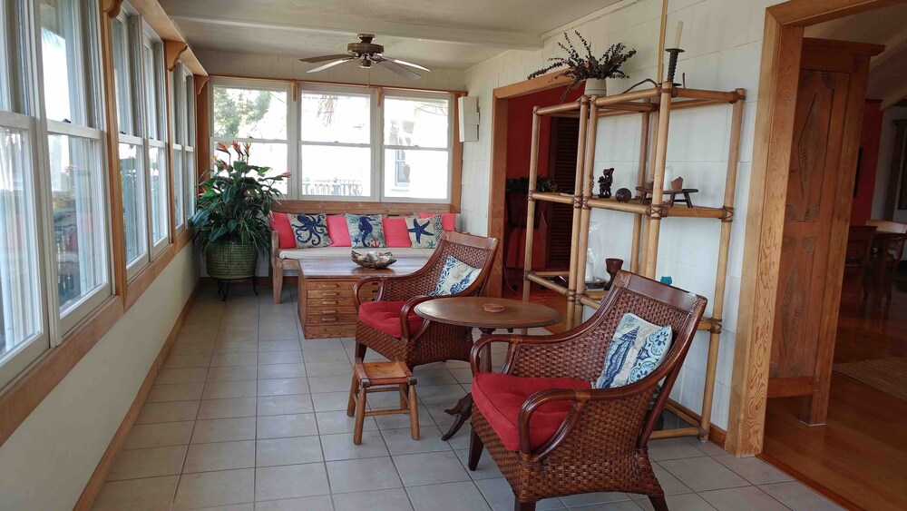 Peaceful Waterfront Home, Daily Sunset, Dock, 3 Min to Boat ramp & Gulf ...