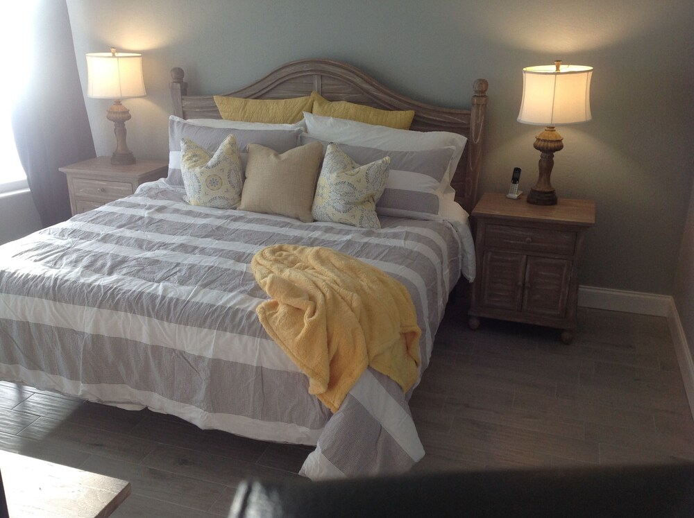 Shores Club #201-Owner Managed-Available 2/28-3/14/2026; 3/21-28; 4/11 ...