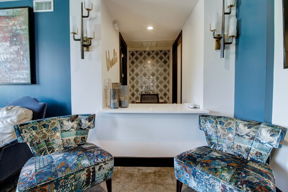 The Bishop Arts Hotel by Bluelofts in Dallas | Best Rates & Deals on Orbitz