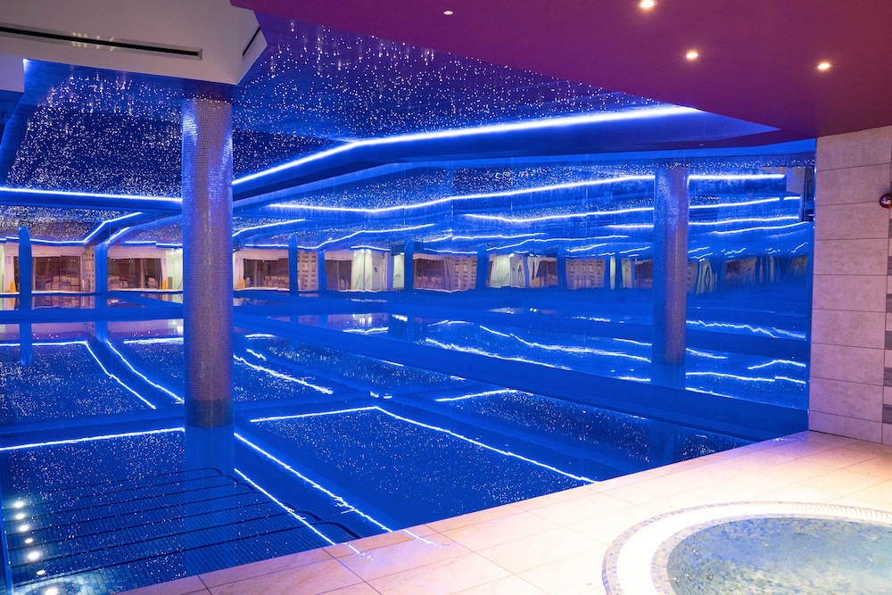 Atrium Hotel Heathrow in London | Best Rates & Deals on Orbitz