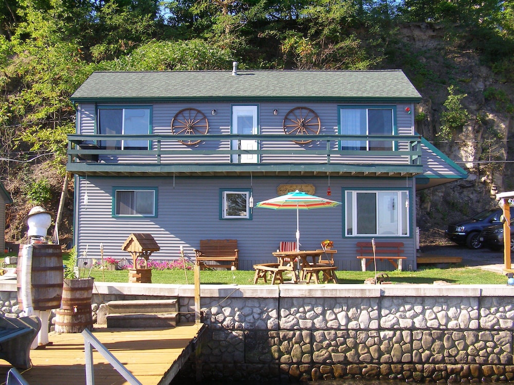 Tina's Lake House | Your Summer Getaway to the Heart of the Finger ...