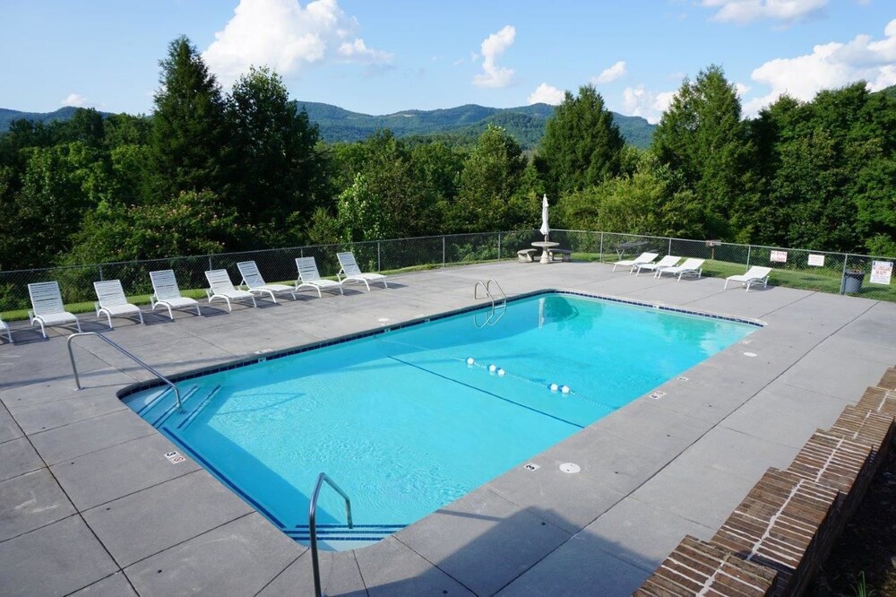 Townsend River Breeze Inn in Townsend | Best Rates & Deals on Orbitz