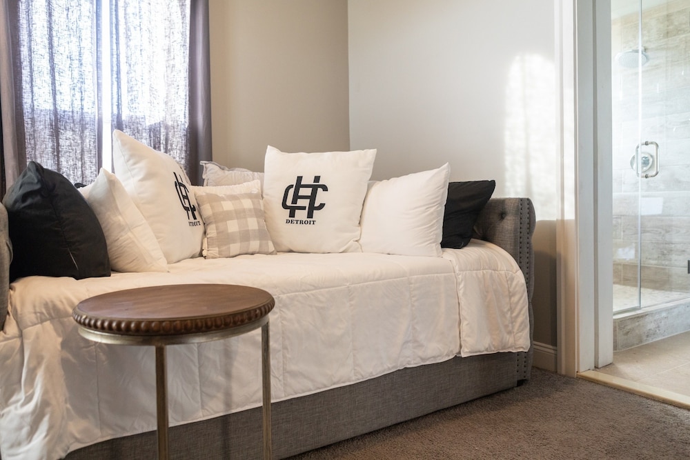 The Cochrane House Luxury Historic Inn: AU$393 Deals & Reviews (Detroit ...