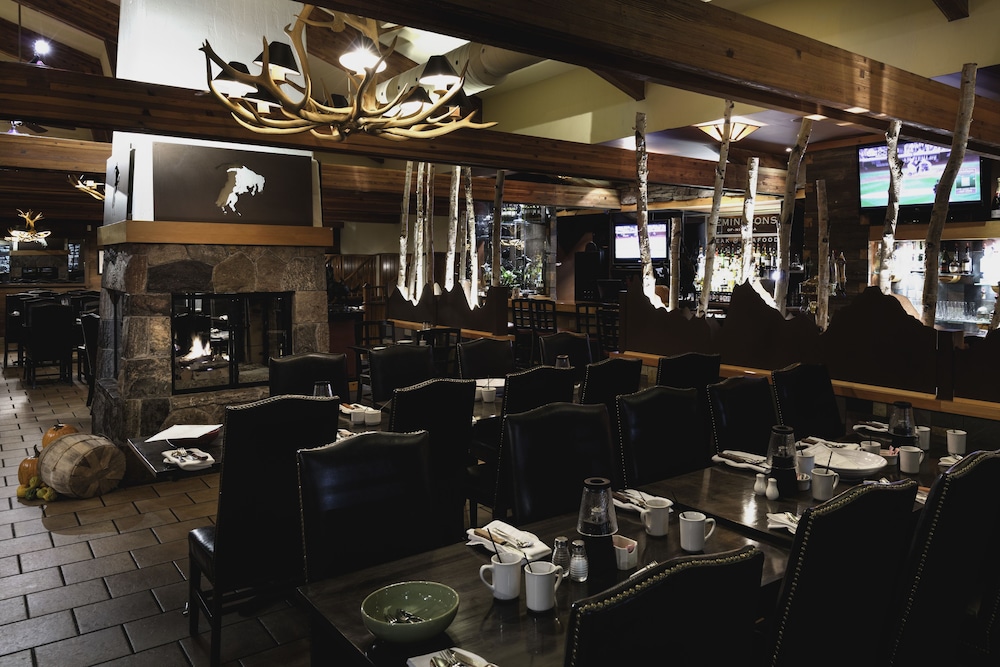 The Falls Hotel & Inn in Niagara Falls | Best Rates & Deals on Orbitz