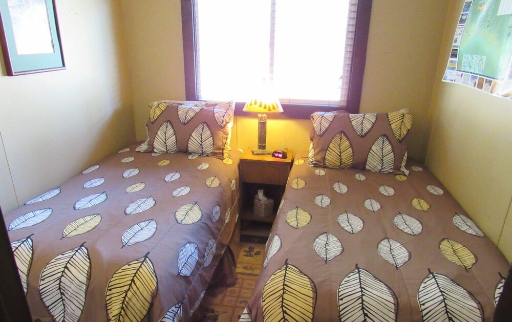 Uncle Billy Bob's Redneck Trailers Vacation Rentals #1 in Garden Valley ...