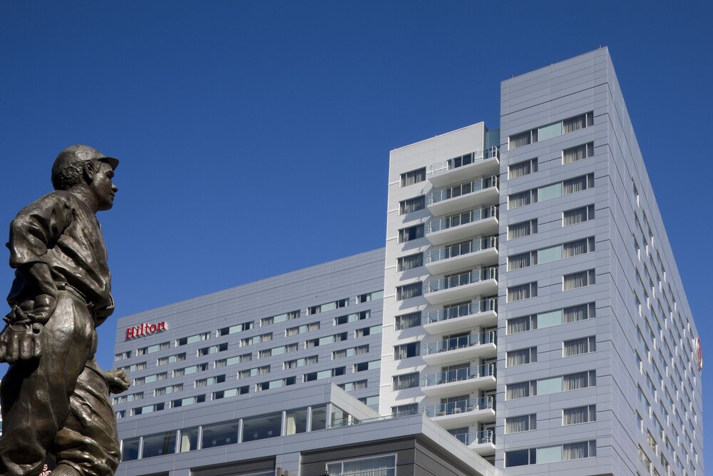 Hilton Baltimore Inner Harbor in Baltimore | Best Rates & Deals on Orbitz