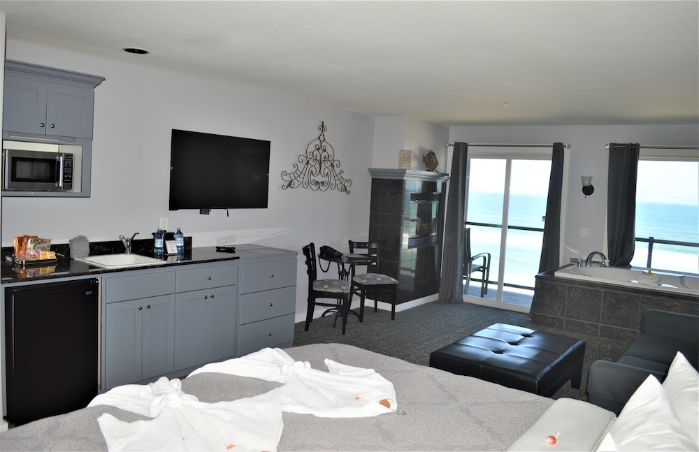 Starfish Manor Oceanfront Hotel, Lincoln City: $229 Room Prices ...