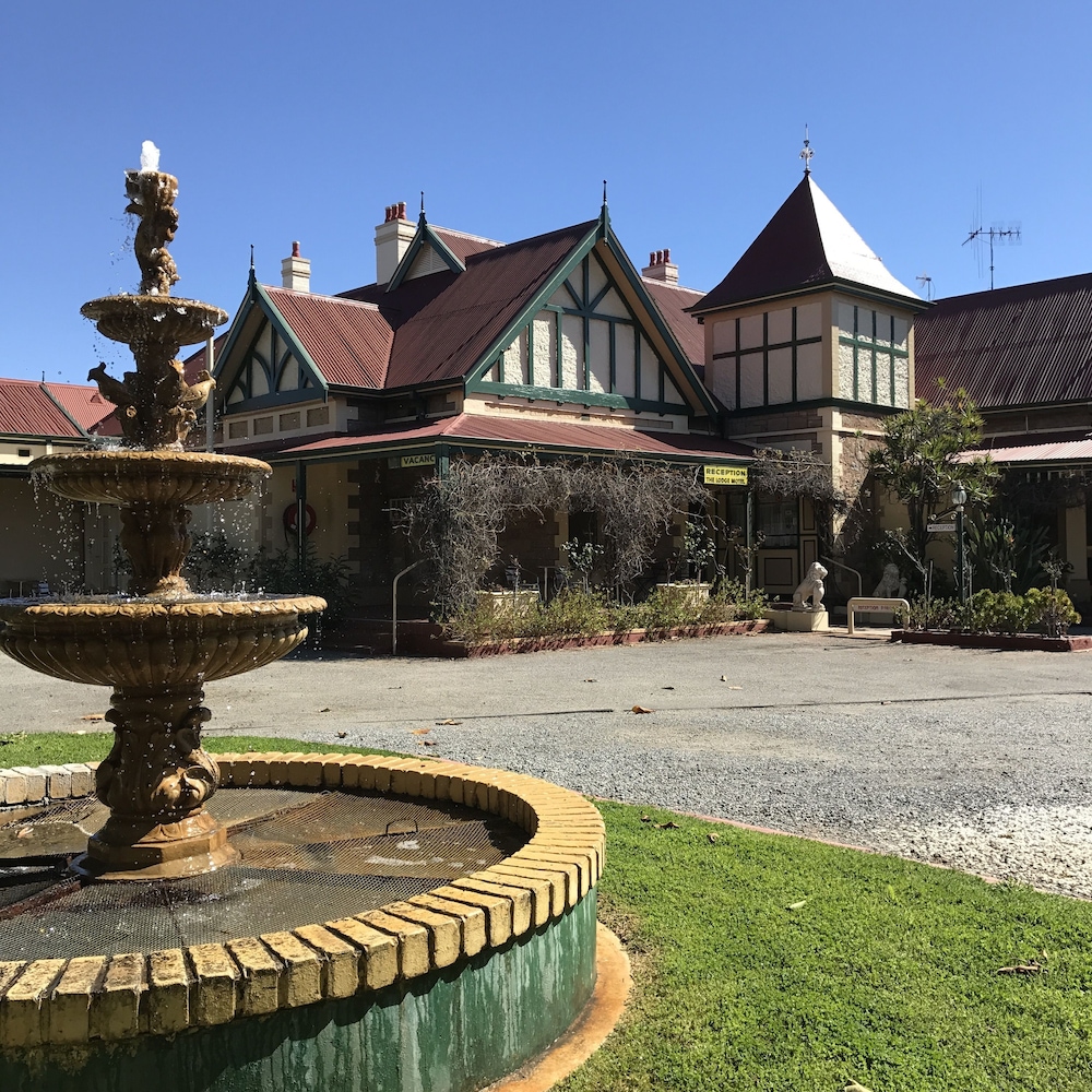 Lodge Outback Motel: Deals & Reviews (Broken Hill, AUS) | Wotif