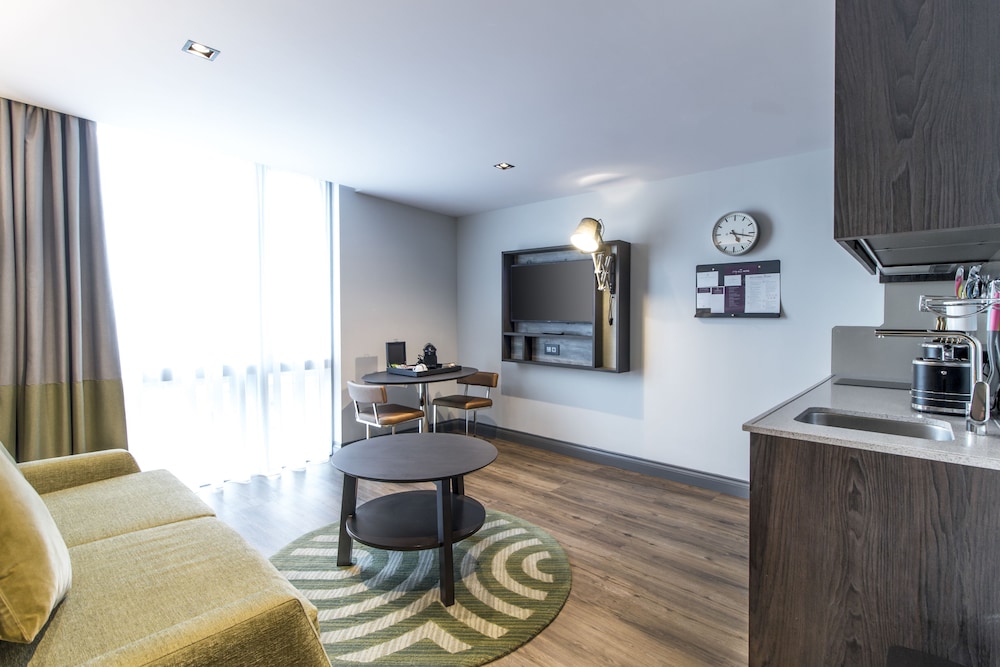 Residence Inn by Marriott London Kensington in London | Best Rates ...