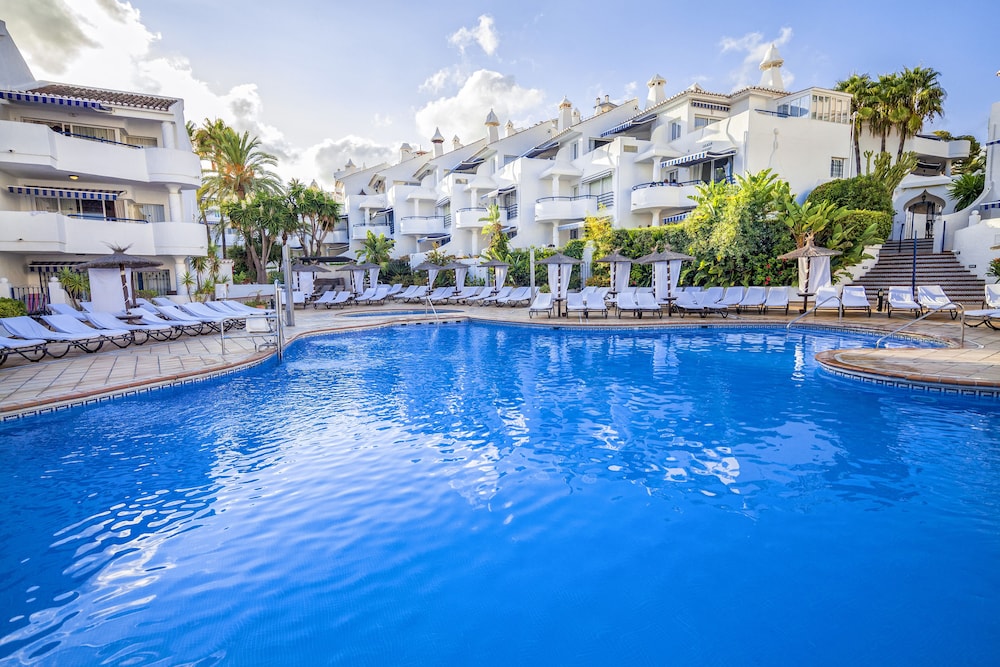 Sahara Sunset Club in Benalmádena | Best Rates & Deals on Orbitz