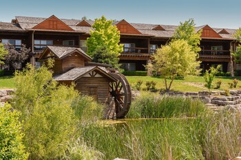 The Lodges at Timber Ridge by Vacation Club Rentals, Branson: $237 Room ...