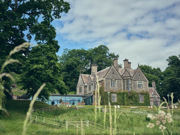 Wildhive Callow Hall, Ashbourne: Info, Photos, Reviews | Book at Hotels.com