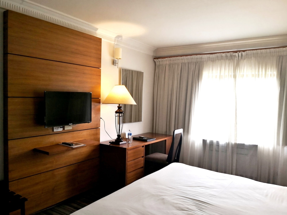 Premier Splendid Inn Pinetown: AU$64 Rooms, Reviews & Deals (Pinetown ...