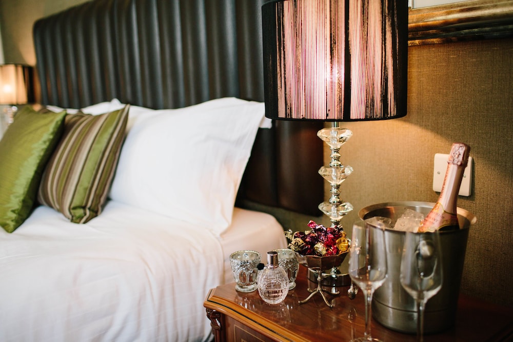 Ashbourne Hotel: AU$116 Deals & Reviews (Immingham, GBR) | Wotif