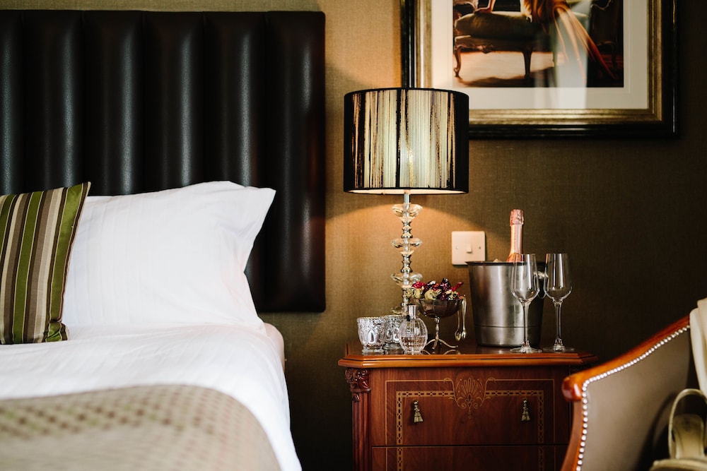 Ashbourne Hotel: AU$116 Deals & Reviews (Immingham, GBR) | Wotif