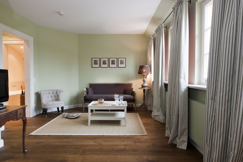 Schloss Lüdersburg Golf & Spa - Reviews, Photos & Rates | ebookers.ie