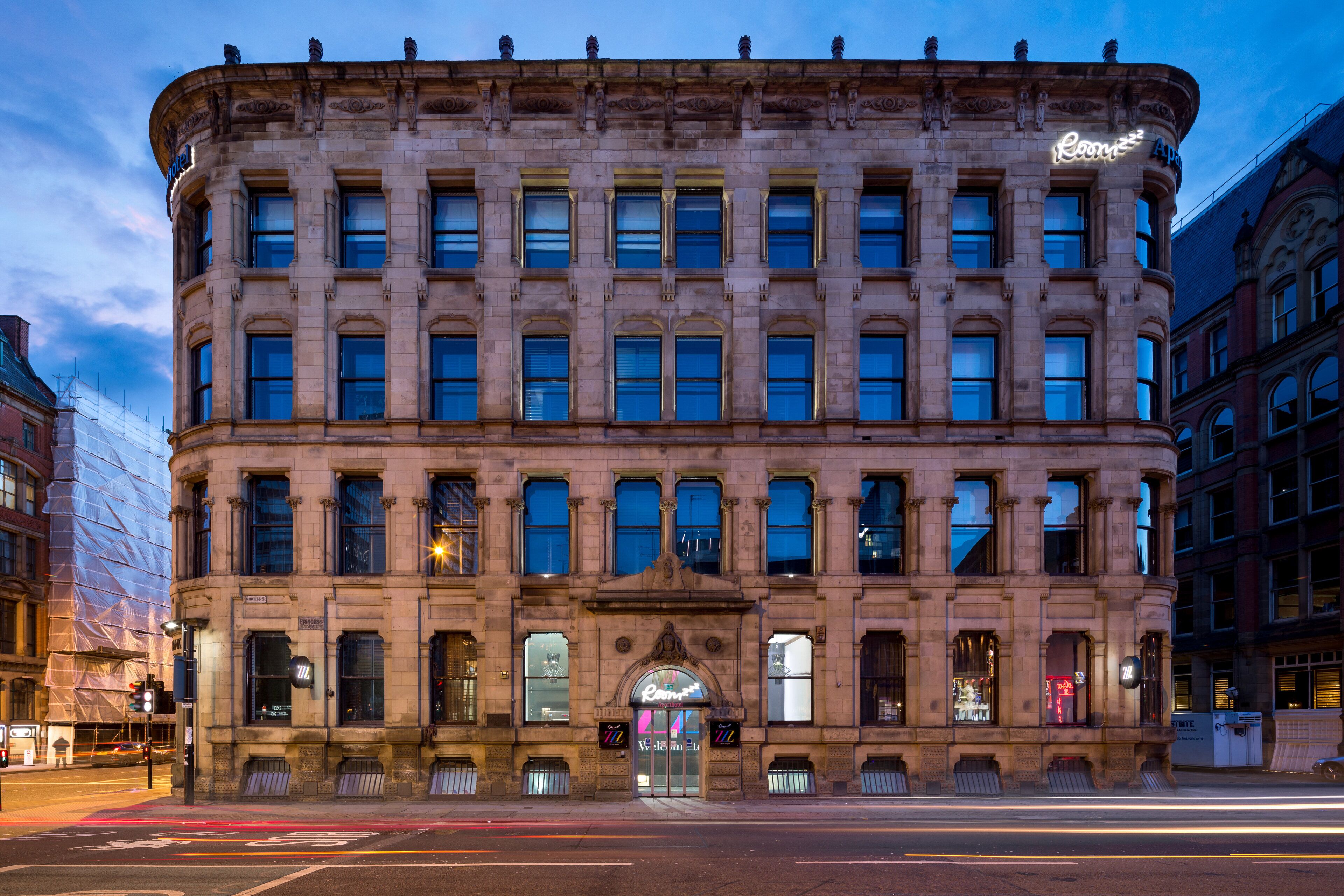 Motel One Manchester-St. Peters Square (Manchester) – 2022 Updated ...