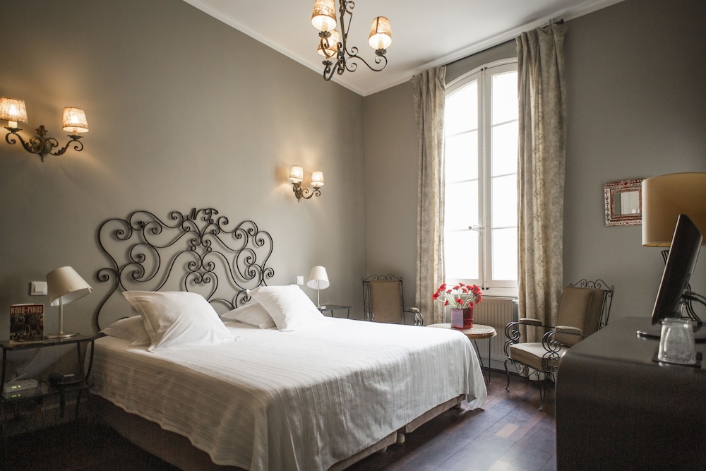 Hotel Nord-Pinus: Rooms, Reviews & Deals (Arles, FRA) | Wotif